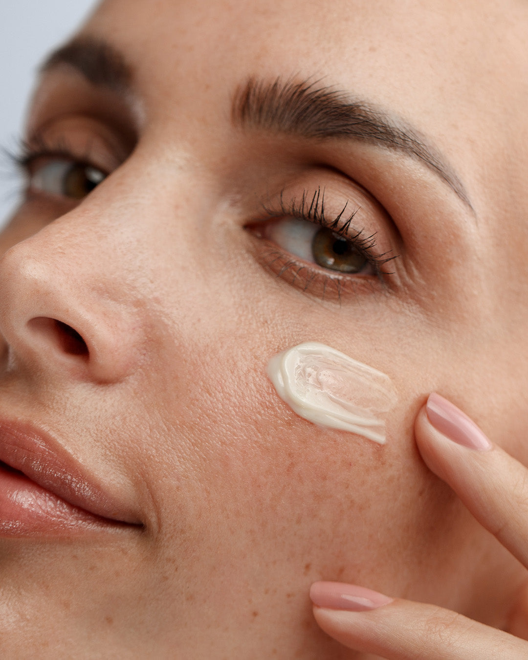 Face Cream Light – AV Laboratories